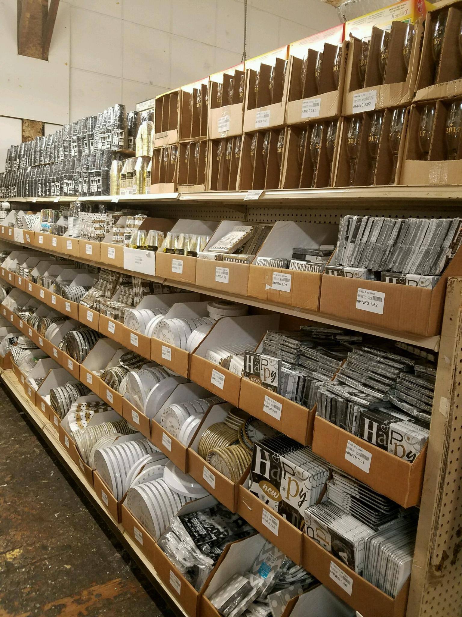 ARNE'S WAREHOUSE & PARTY STORE - Arnes Warehouse